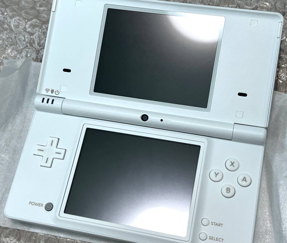 Yahoo!オークション - 〈新品未使用〉 NDS ニンテンドーDSi 本体 ホワ...