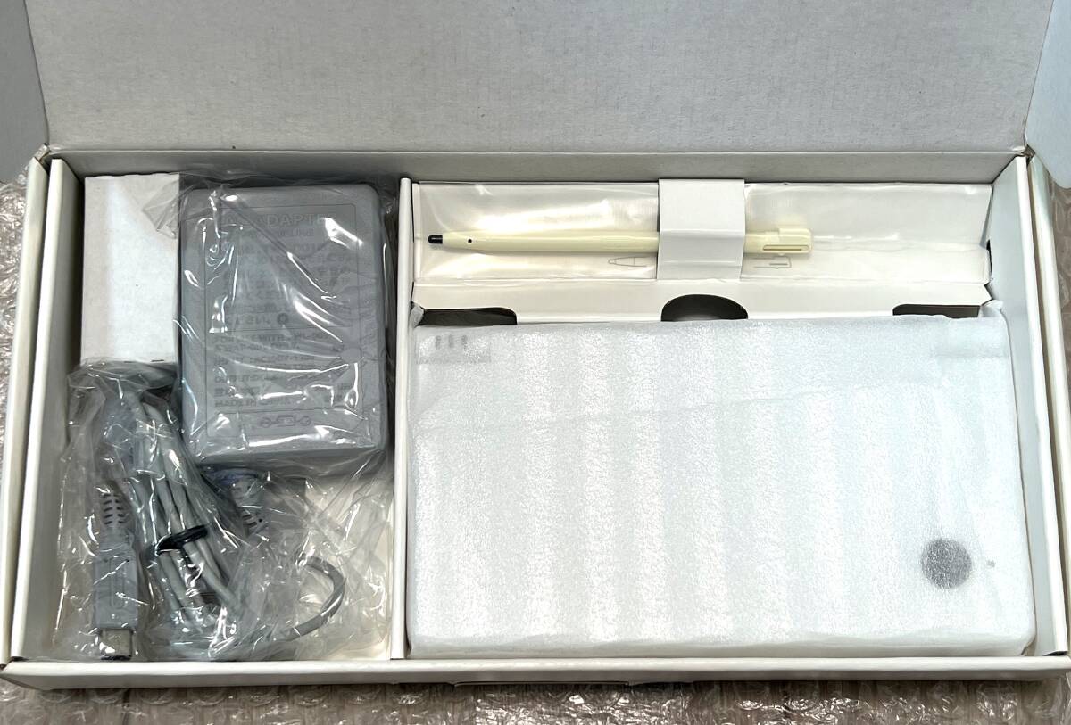 Yahoo!オークション - 〈新品未使用〉 NDS ニンテンドーDSi 本体 ホワ...