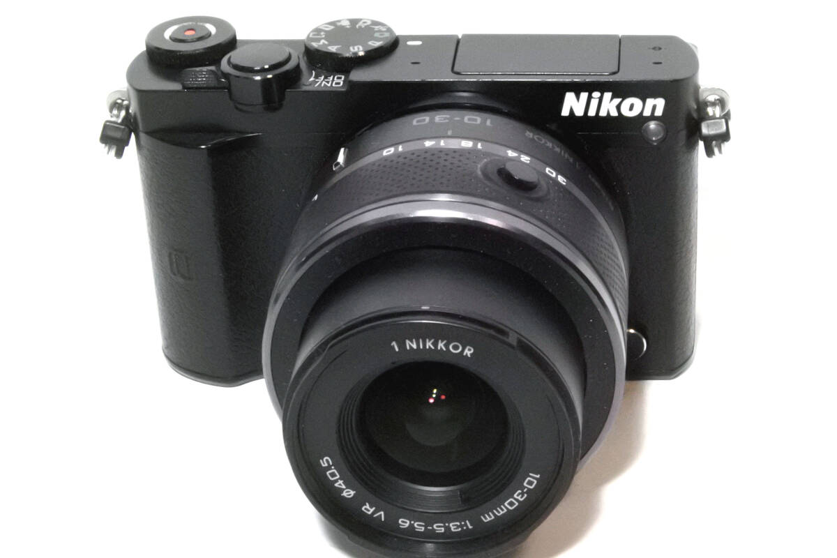 Yahoo!オークション - Nikon1 J5 +ZOOMレンズ+バッテリー+充電器付き