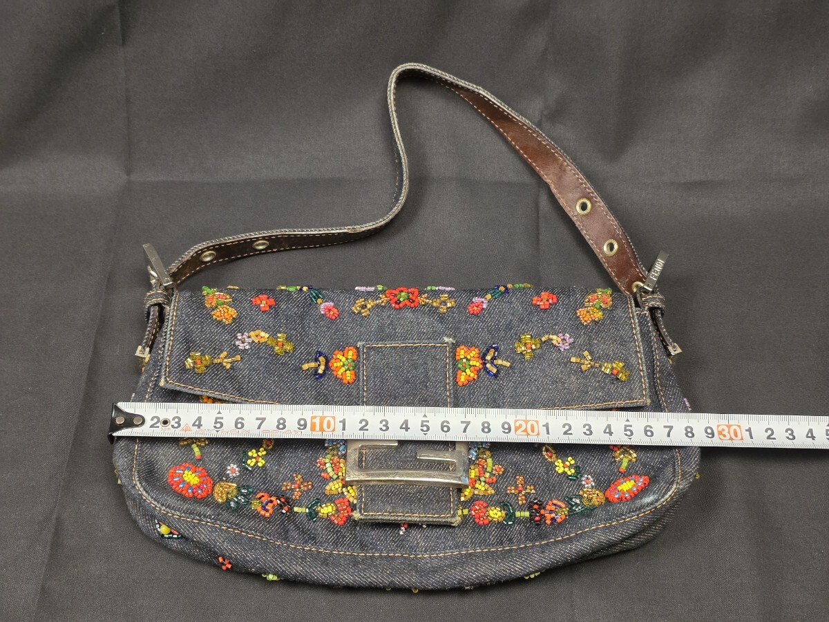 Yahoo!オークション - 【T002】1000円から FENDI フェンディ ビーズ刺...