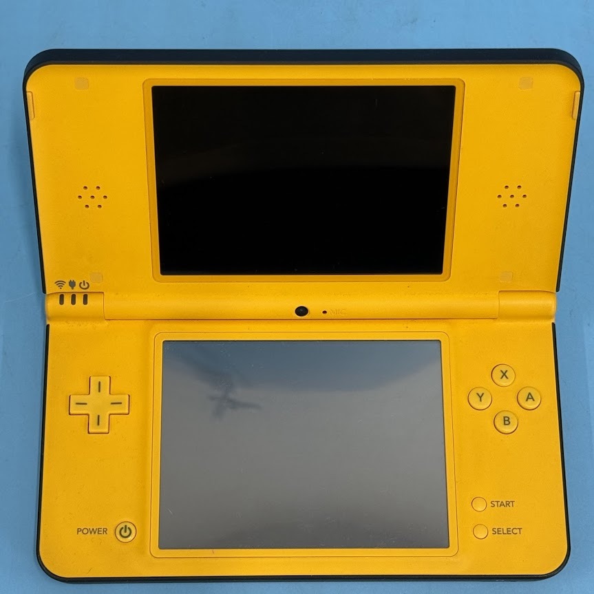 Yahoo!オークション - 【B1636-7】ニンテンドウ DSi 2点 ニンテンドウ...