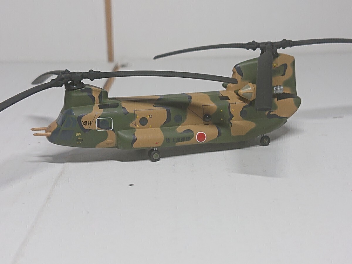 Yahoo!オークション - 1/200 ヘルパ CH-47J チヌーク 陸上自衛隊 第12...