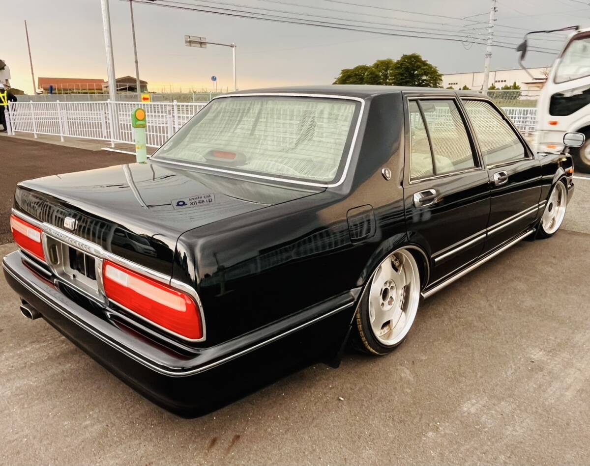 Yahoo!オークション - NISSAN Y31 グロリア スーパーカスタム 5MT ロー...