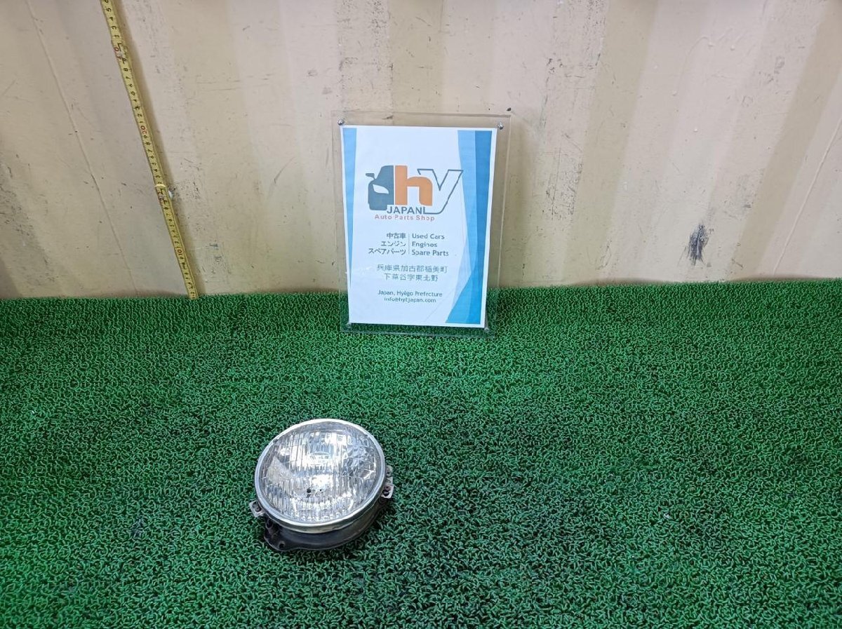 Yahoo!オークション - 日産 右 ヘッドライト グロリア HA30 #hyj NSP75...