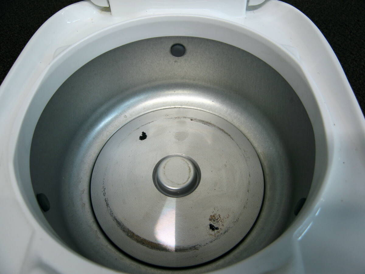 Yahoo!オークション - ZOJIRUSHI マイコン炊飯器 NL-BD05 3合炊き 202...