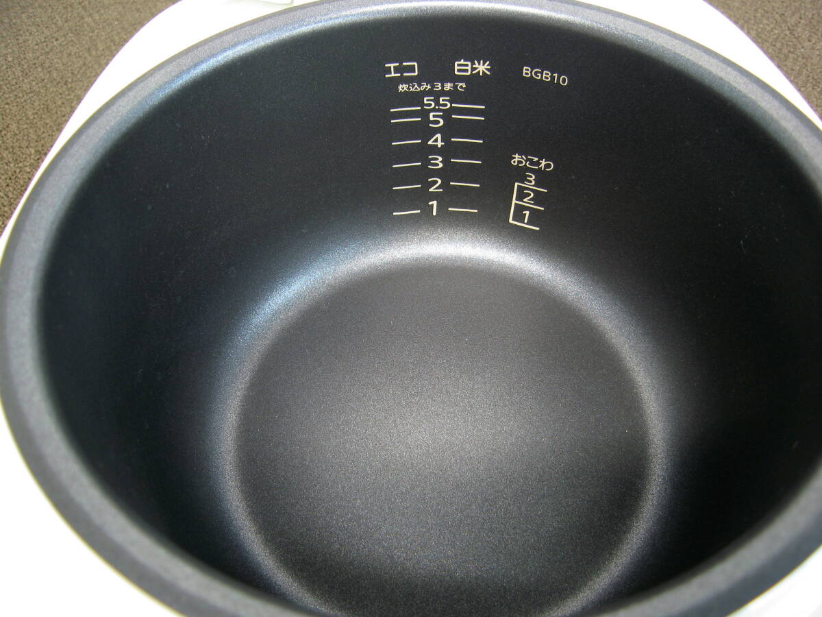 Yahoo!オークション - 美品 TIGER マイコン炊飯器 JBH-G101 5.5合炊き...