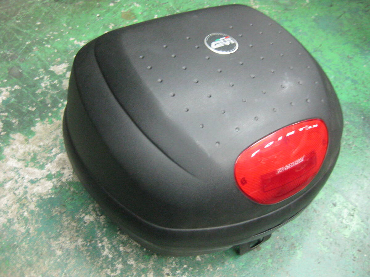 Yahoo!オークション - GIVI製トップケース E33 中古品