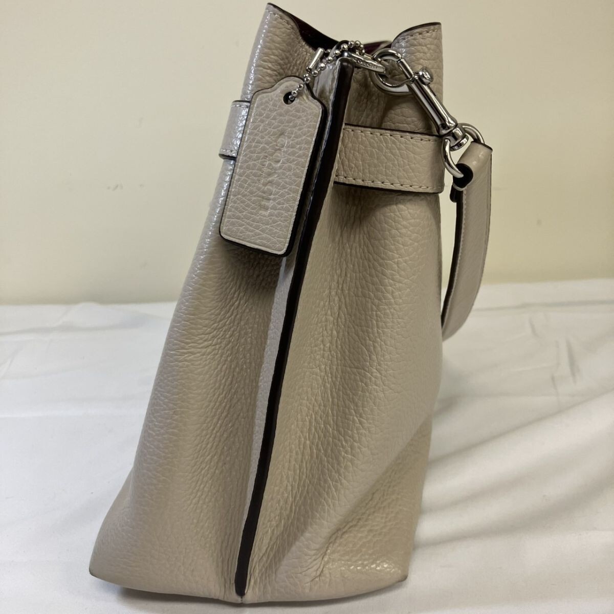 Yahoo!オークション - E034-HR1-34 COACH コーチ CH194 ハンナ 2way シ...