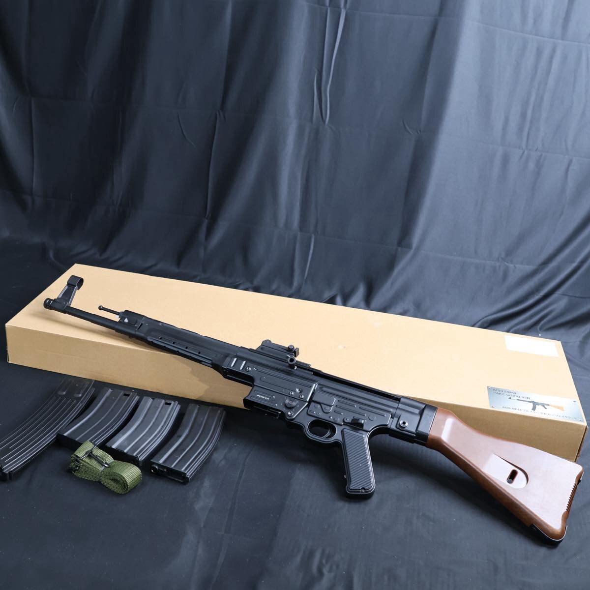 Yahoo!オークション - AGM MP44 電動ガン フルメタル フェイクウッド