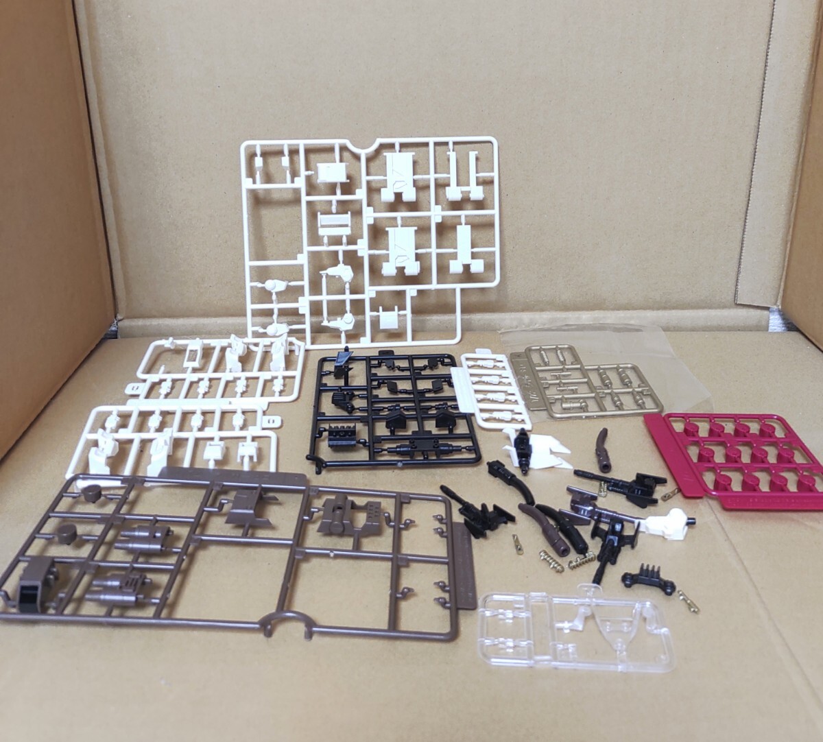 Yahoo!オークション - コトブキヤ HMM ゾイド ライガーゼロ パーツ ZOI...