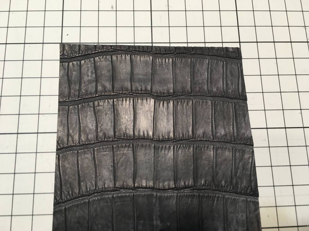 Yahoo!オークション - CR4-367 希少顎革アゴワニ 限定色焦がし溶岩マッ...