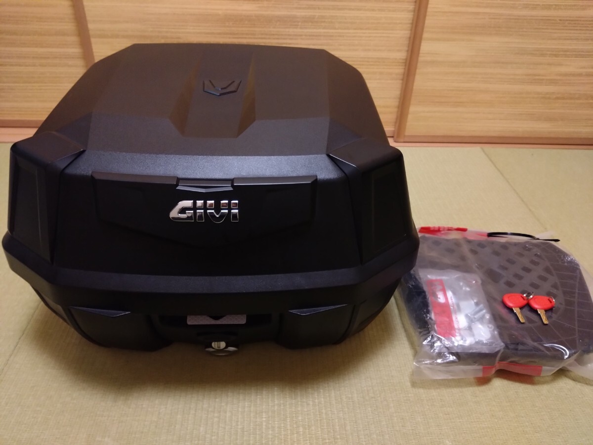 Yahoo!オークション - Givi リアボックス 42L ベース付