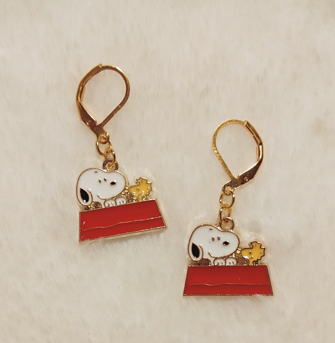 Yahoo!オークション - 【No.2545】ChamiCCピアス/イヤリング スヌーピ...