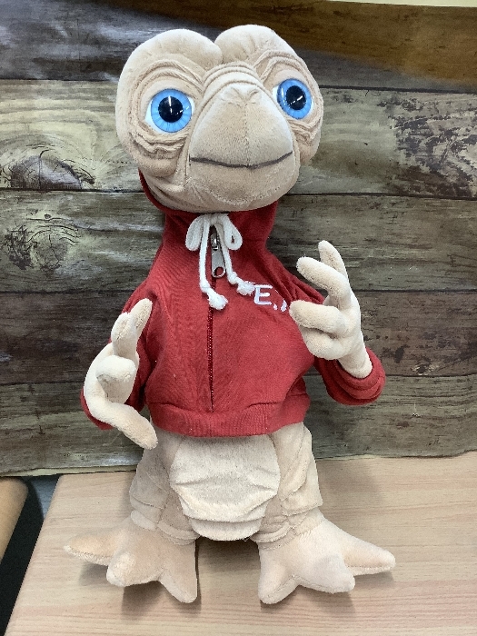 Z1a E.Tぬいぐるみ ユニバーサルスタジオ 直径約40㎝ ユニバ 現状品(その他)｜売買されたオークション情報、yahooの商品情報をアーカイブ公開 - オークファン（aucfan.com）