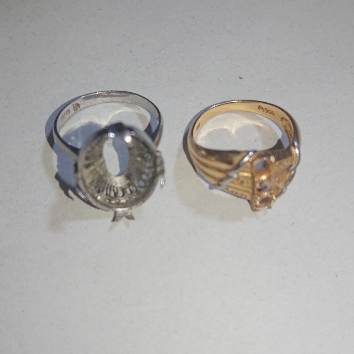 Yahoo!オークション - 壊れた18金リングの金部分2点／K18・K14WG・Pt...
