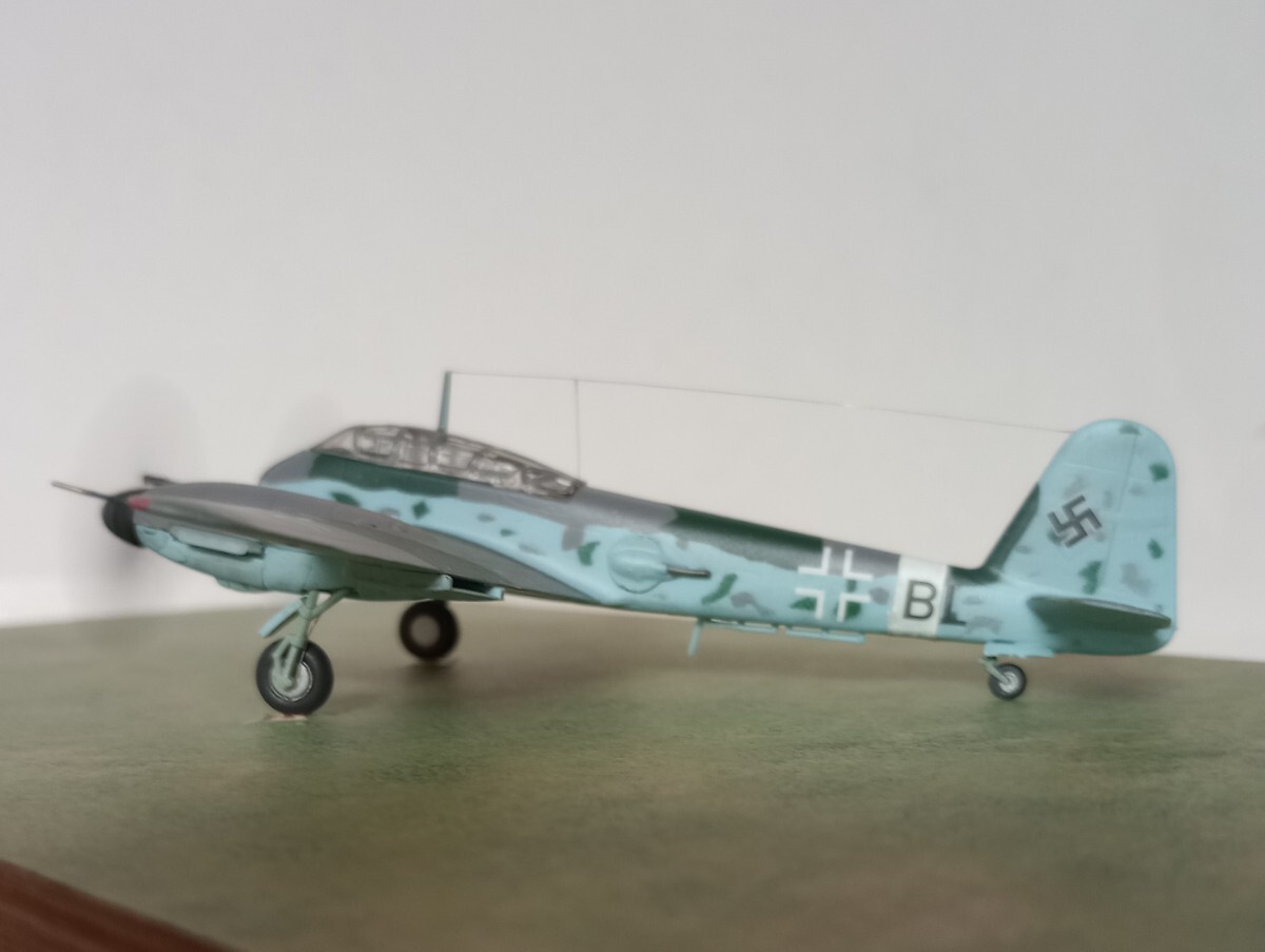 Yahoo!オークション - 1/144 【完成品】エフトイズのメッサーシュミッ...