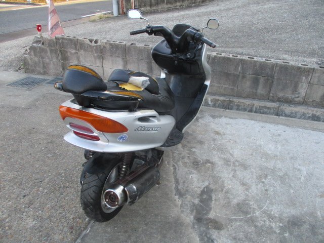 Yahoo!オークション - 9601 ヤマハ マジェスティ125 5CA シルバー 不...