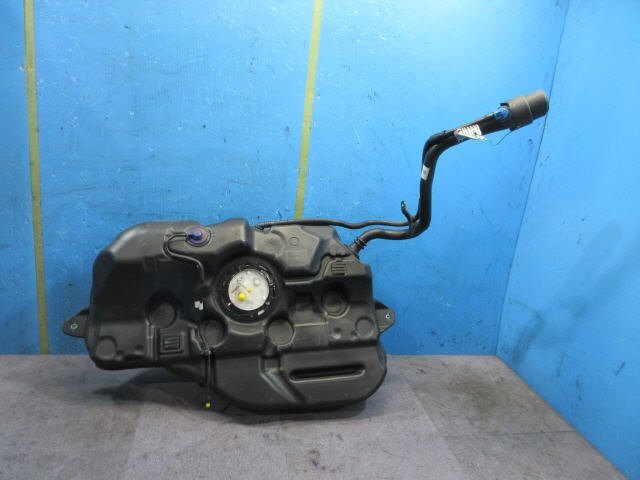 Yahoo!オークション - 7kurudepa シビック DBA-FK7 フューエル 燃料 タ...