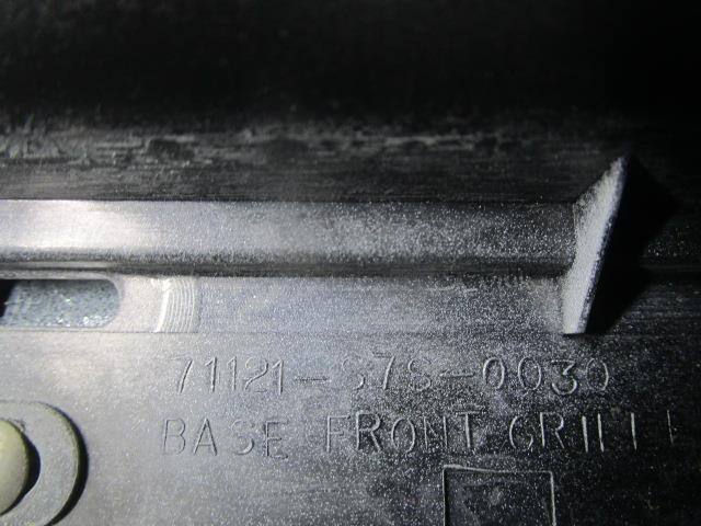 Yahoo!オークション - ステップワゴン LA-RF3 ラジエータグリル 71121-...