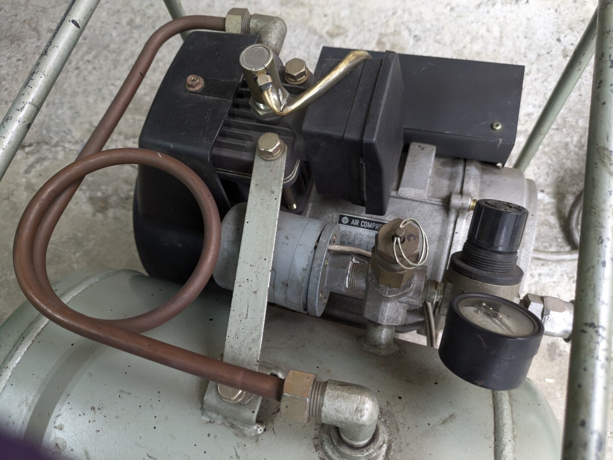 Yahoo!オークション - 【通電確認済】HITACHI エアーコンプレッサー BE...