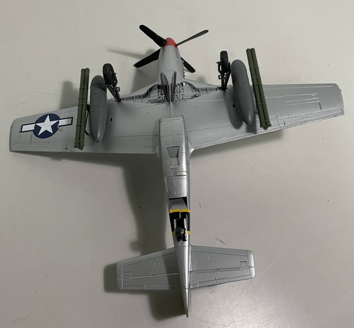 Yahoo!オークション - 完成品プラモデル 戦闘機 1/48 P51 マスタング