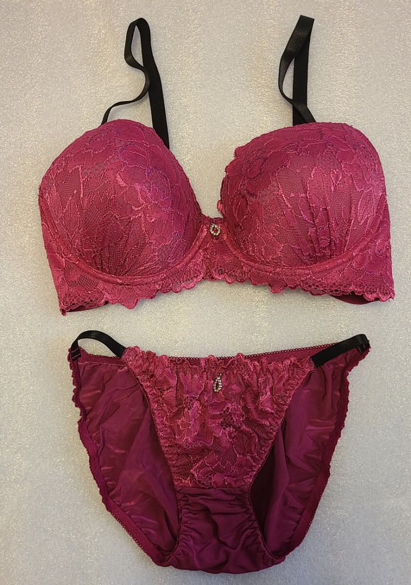 Yahoo!オークション - ブラジャーショーツ上下セットF70 赤 補正下着