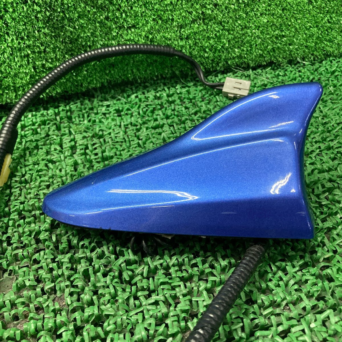 Yahoo!オークション - フィット GP1 シャークアンテナ カラー B568M ...