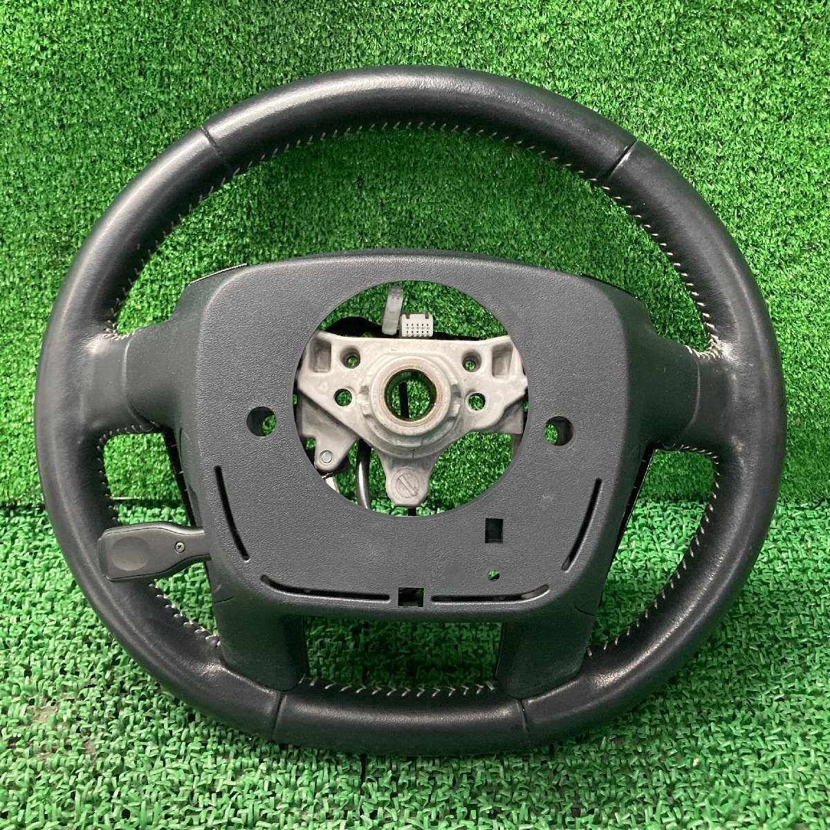 Yahoo!オークション - アクア G NHP10 GRスポーツ ハンドル ステアリ...