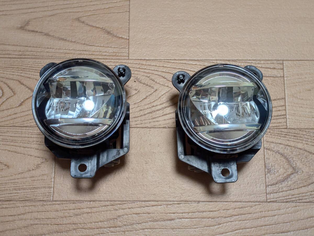 Yahoo!オークション - 86 ZN6 後期 フォグ一式