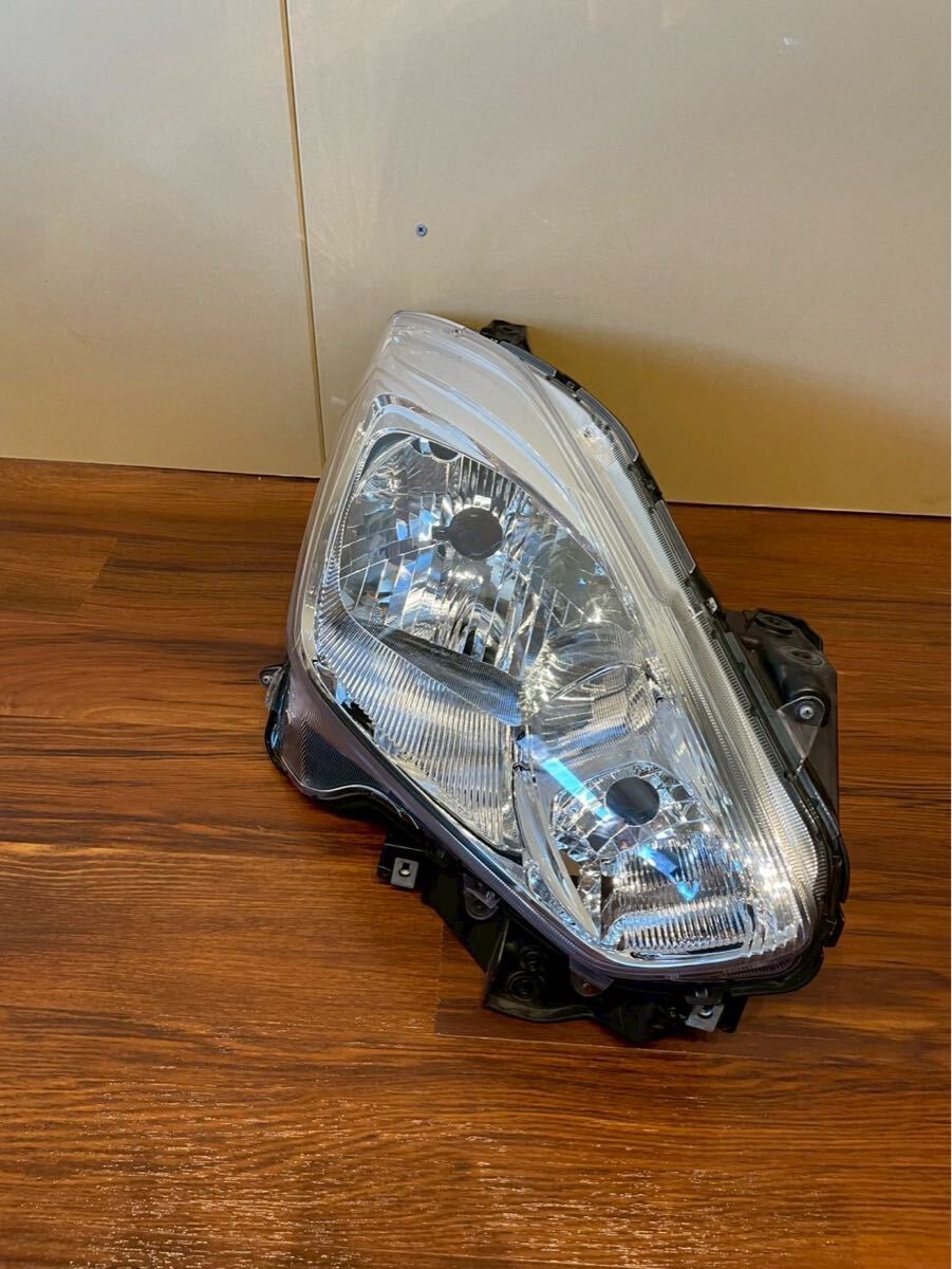 Yahoo!オークション - スズキ スイフト ZC83系 右ハロゲン ヘッドライ...