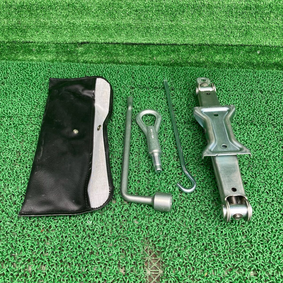 Yahoo!オークション - 日産 ノート E11 純正 ジャッキ 車載工具 E11 NE...