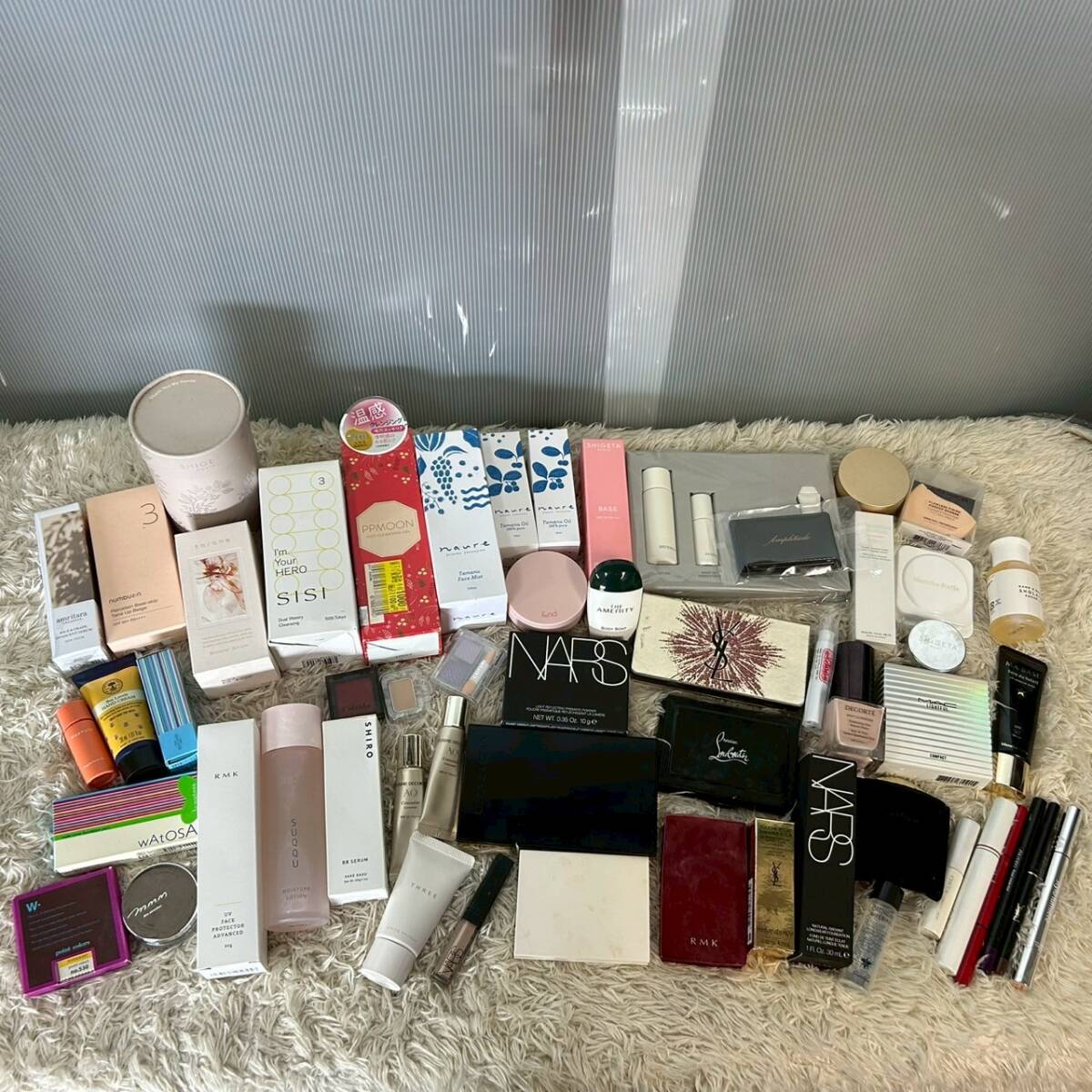 Yahoo!オークション - 化粧品 コスメ まとめ SUQQU コスメデコルテ NAR...