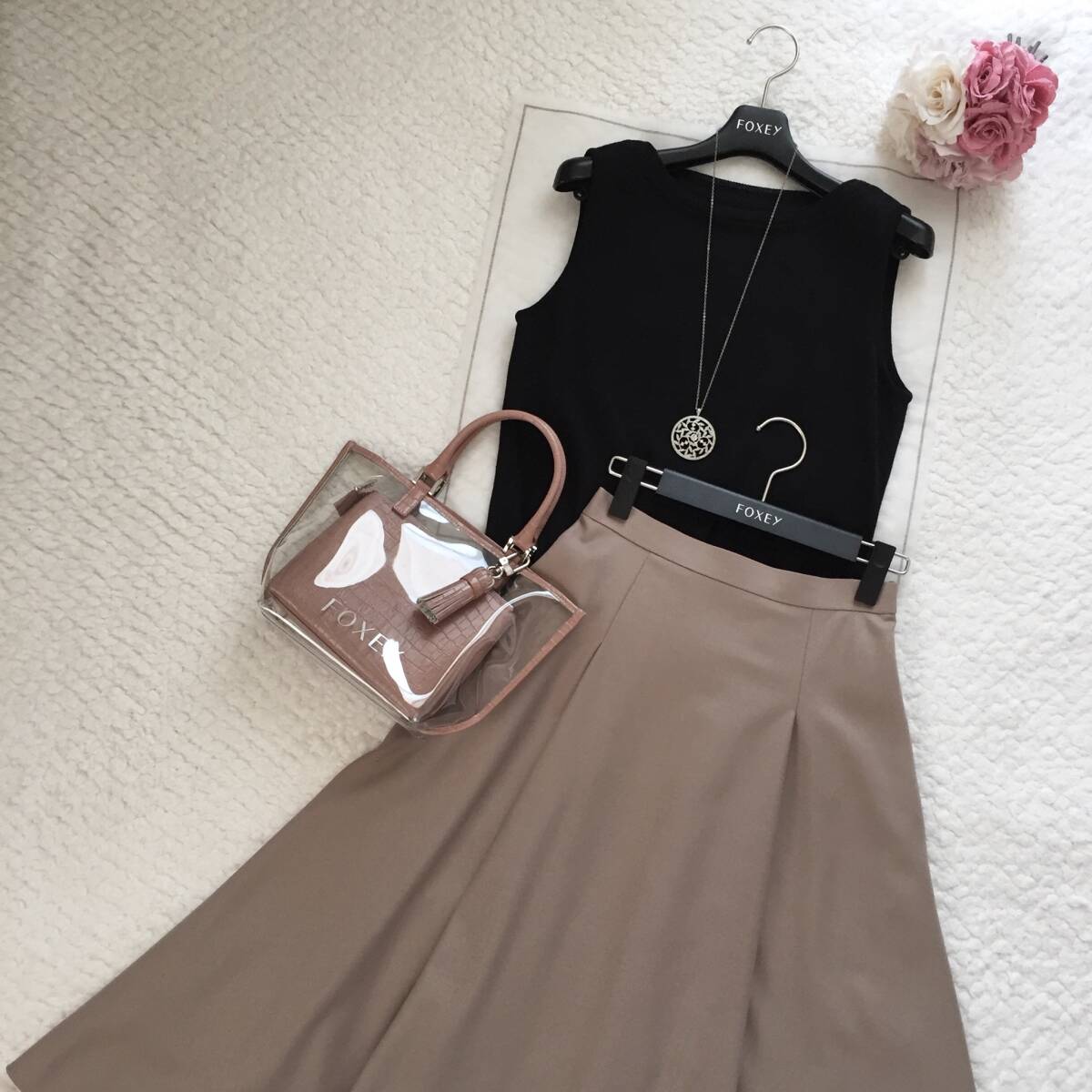 Yahoo!オークション - フォクシー foxey【DM掲載品】ニット セーター ...