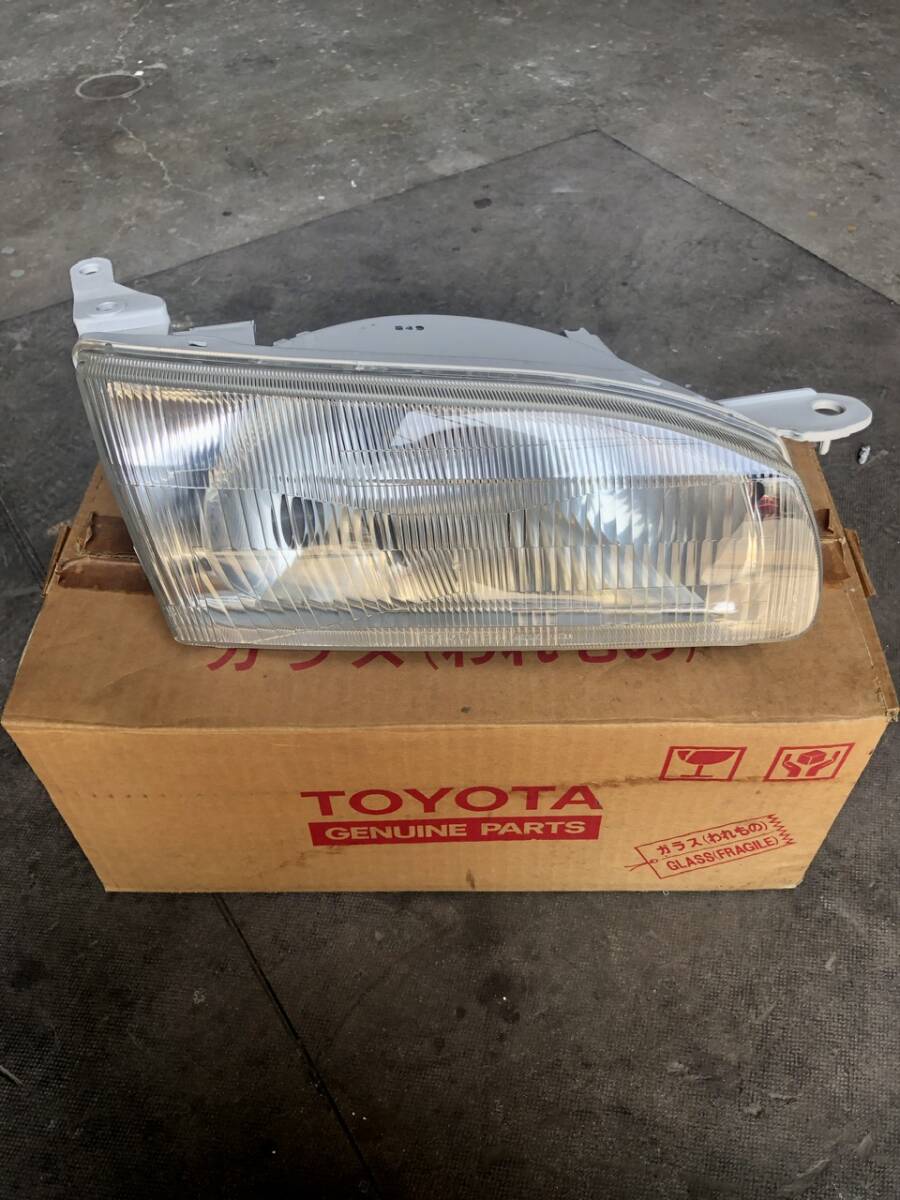 Yahoo!オークション - カローラ AE110系 右ヘッドライト