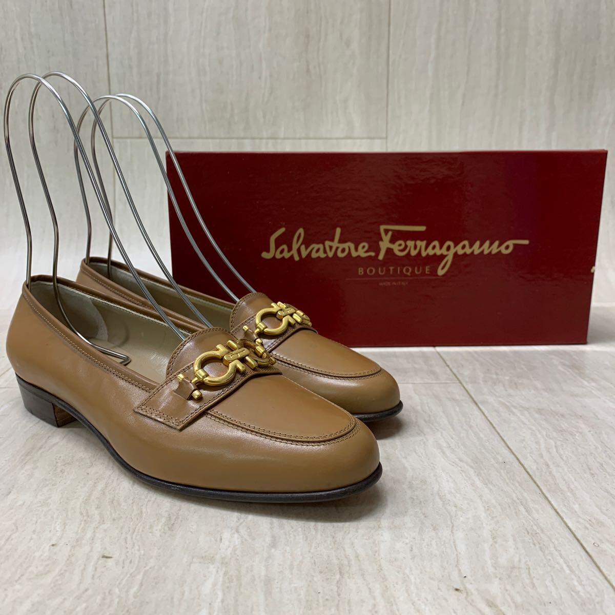 Yahoo!オークション - K503 FN-250711-16 Salvatore ferragamo サルヴ...