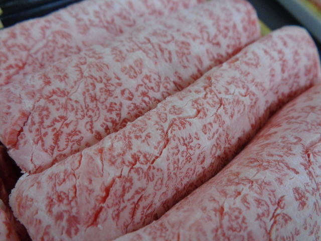 Yahoo!オークション - 岩手A5牝 超特肩リブロースすき焼き 2kg （8...