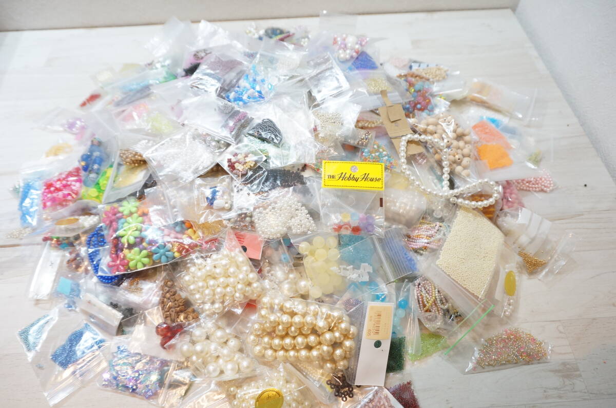 J34-1.O 超大量 約8㎏ 手芸 工作 まとめ売り ビーズ サイズ 種類 いろいろおまとめセット ハンドメイド 福袋 趣味 裁縫 業務用(ハンドクラフト、手工芸)｜売買されたオークション ...