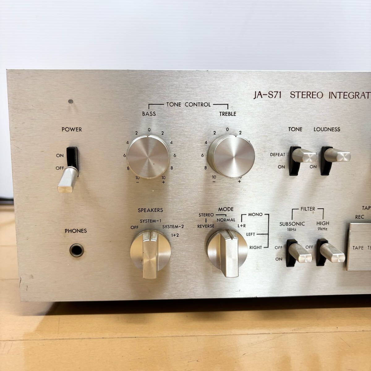 Yahoo!オークション - VICTOR ビクター アンプ JA-S71 現状品 オーディ...