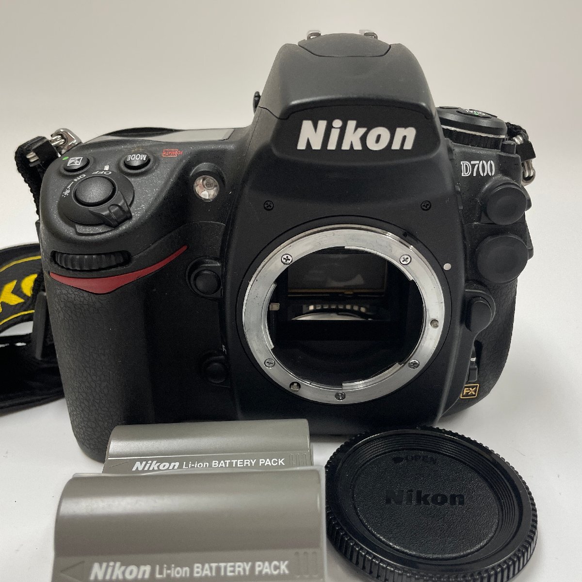 m002 D3 60 12 Nikon ニコン D700 デジタル 一眼レフ フルサイズ FXフォーマット カメラ Camera ボディ Body バッテリー3個付 現状(ニコン)｜売買された ...