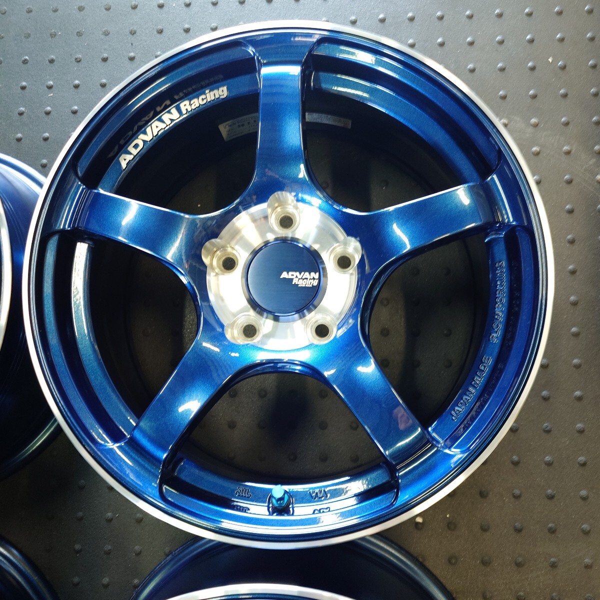 Yahoo!オークション - ADVAN Racing TC-4 7j 8j +35 16インチ 5H 114.3...