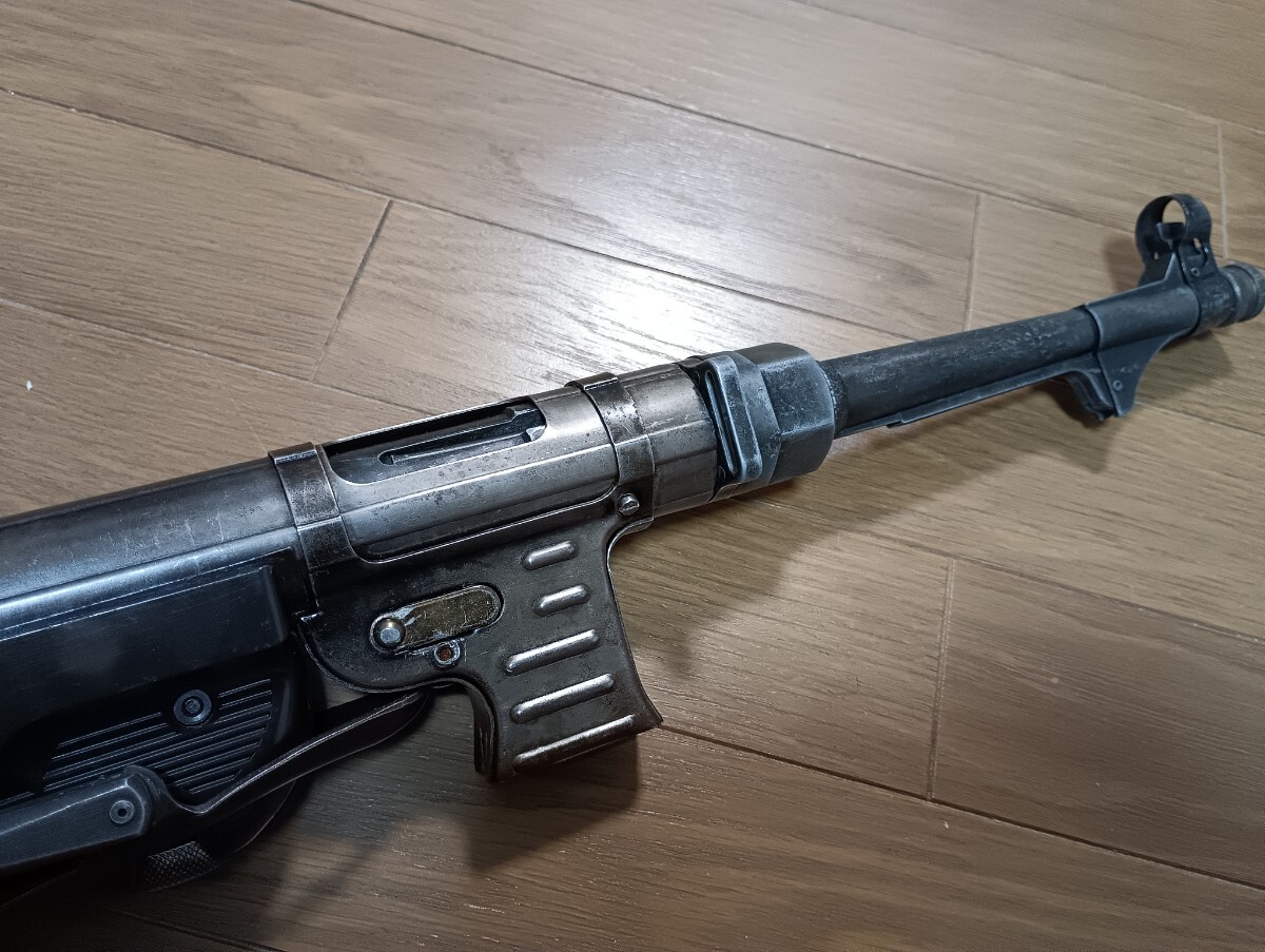 Yahoo!オークション - MGC シュマイザ一MP40 68部品取りに