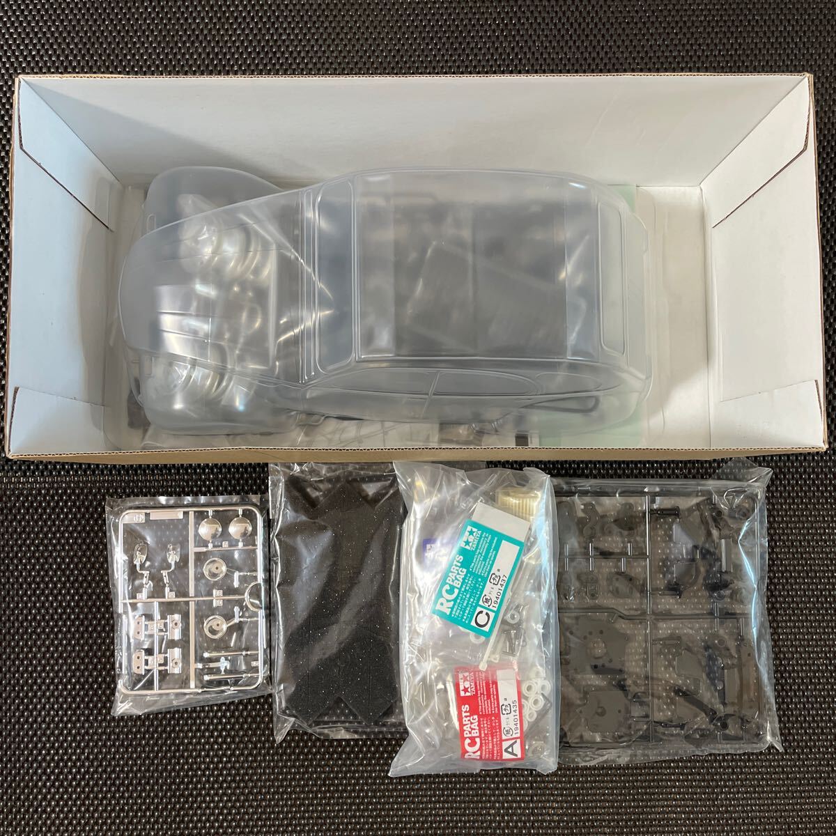 Yahoo!オークション - 未組立 タミヤ 1/10電動RC シトロエン 2CV チャ...