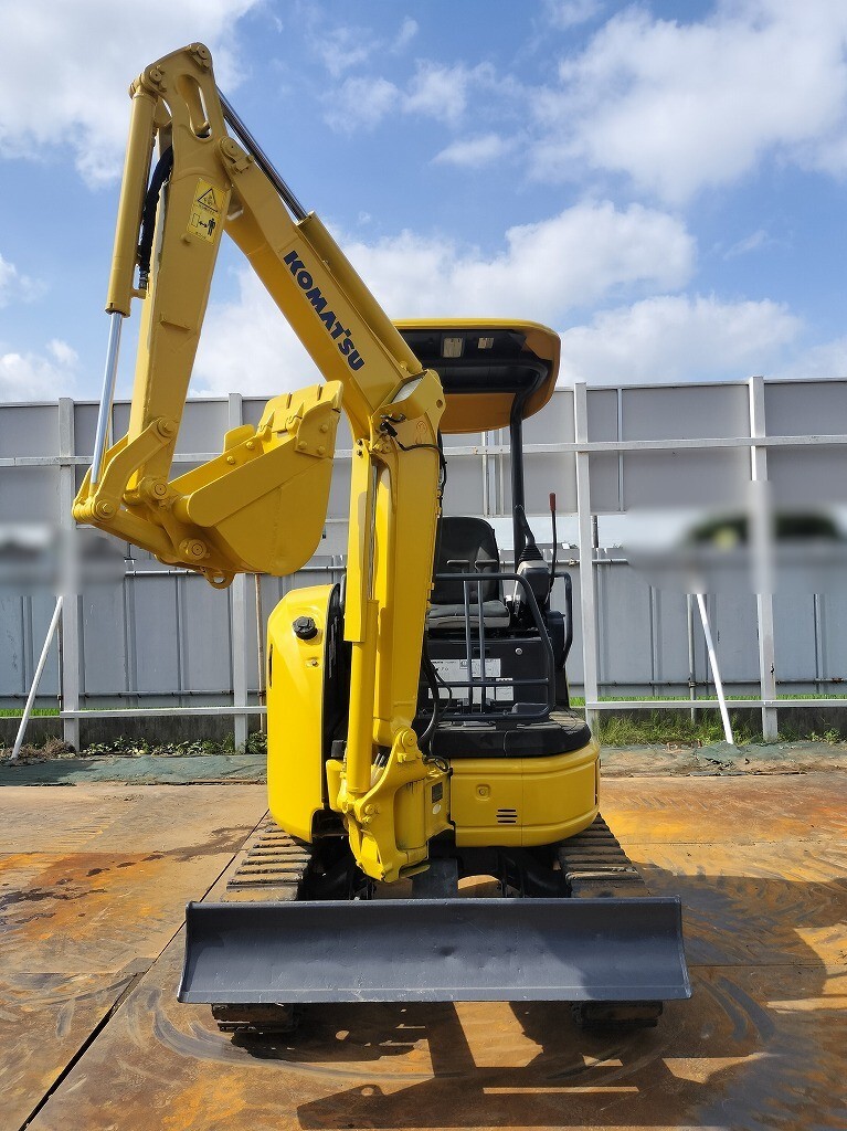 Yahoo!オークション - コマツ PC20MR-2 油圧ショベル 鉄キャタ ゴムパ...