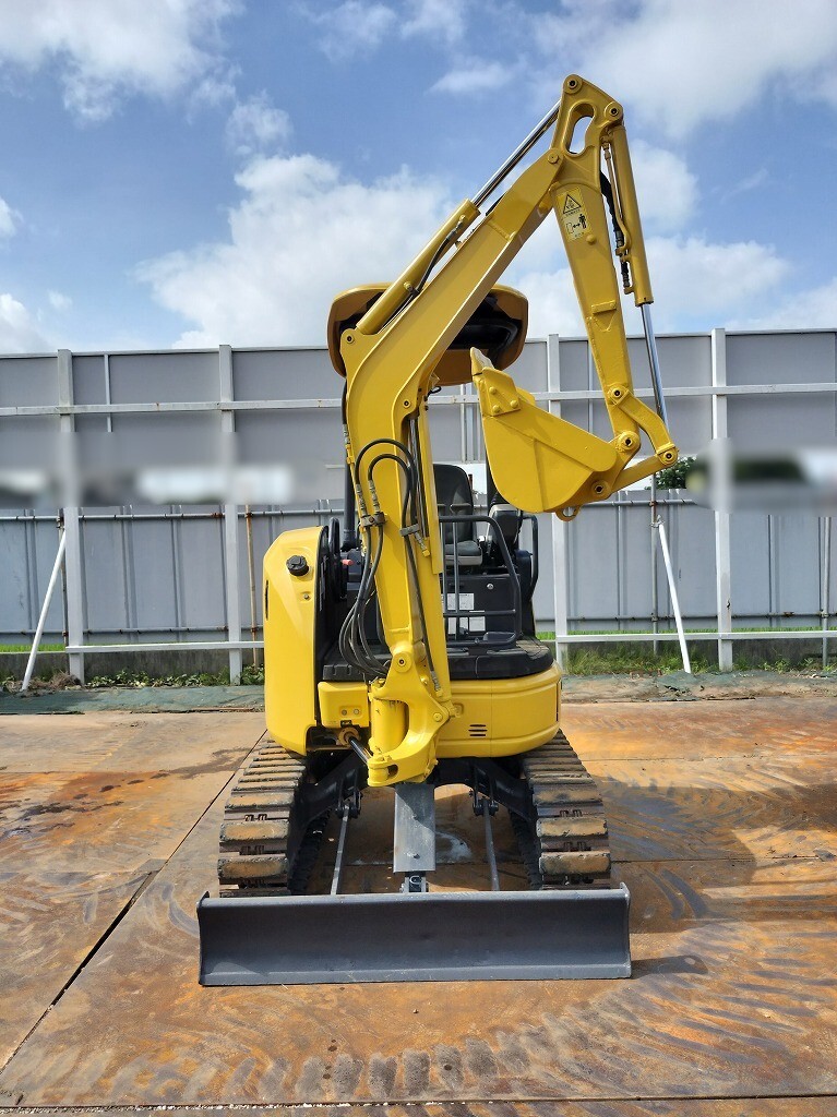 Yahoo!オークション - コマツ PC20MR-2 油圧ショベル 鉄キャタ ゴムパ...