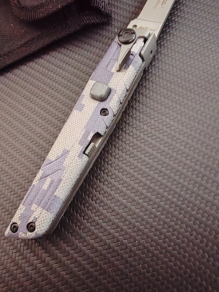 Yahoo!オークション - 限定AKC アウトドア 迷彩 折りたたみナイフ サバ...