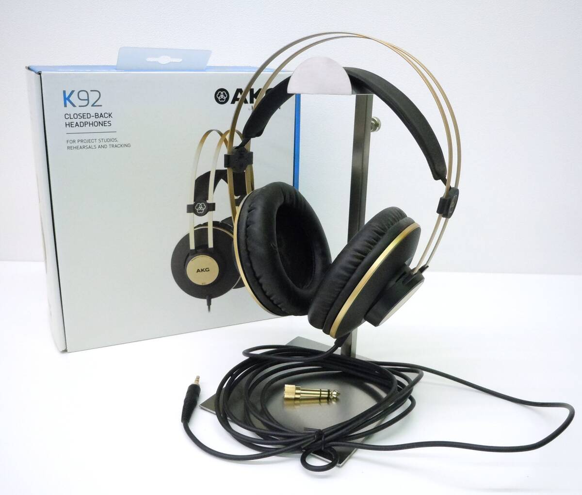 Yahoo!オークション - 5687 音響祭 AKG by HARMAN K92 クローズドバッ...