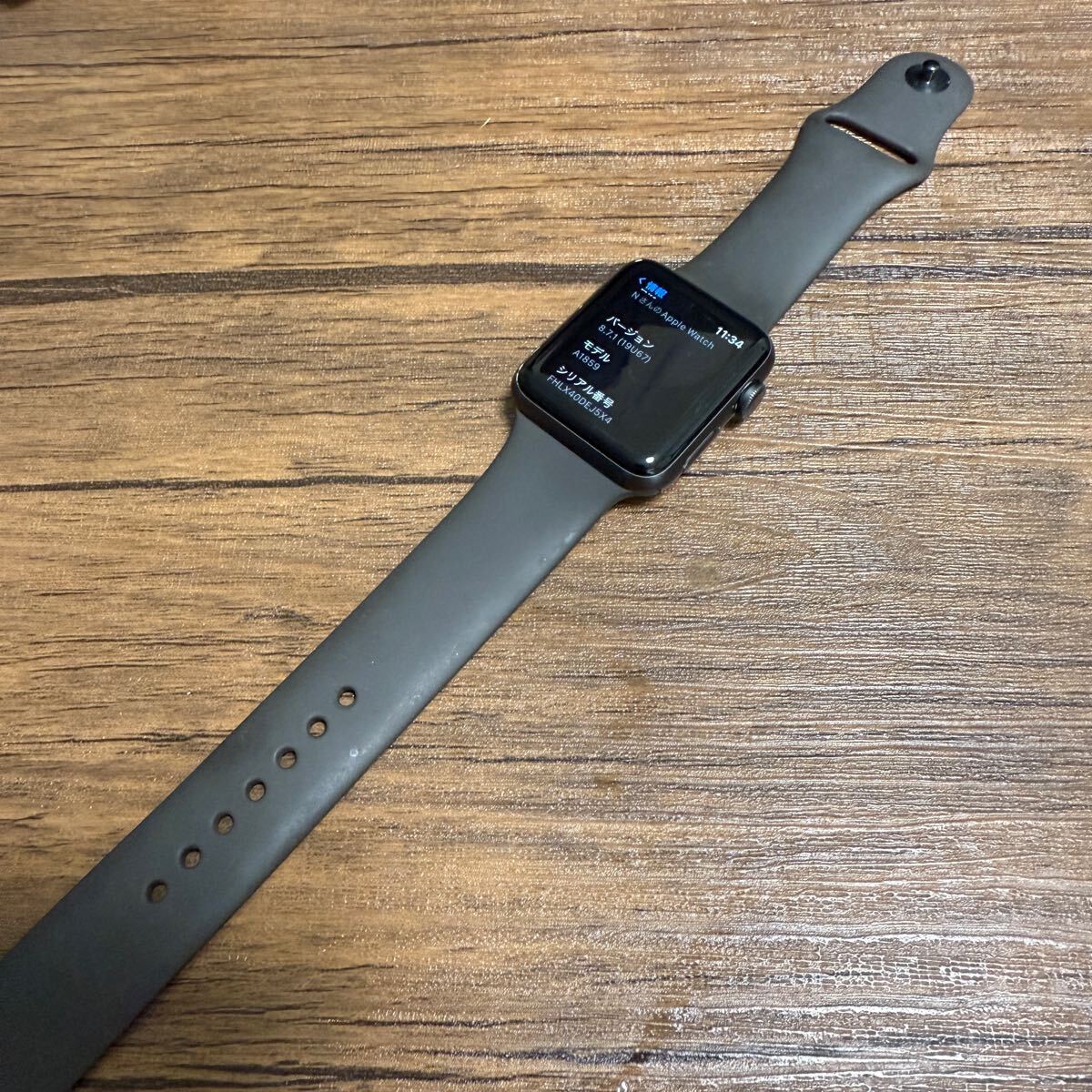 Yahoo!オークション - Apple Watch Series 3 42mm GPSモデル MTF32J/A ...