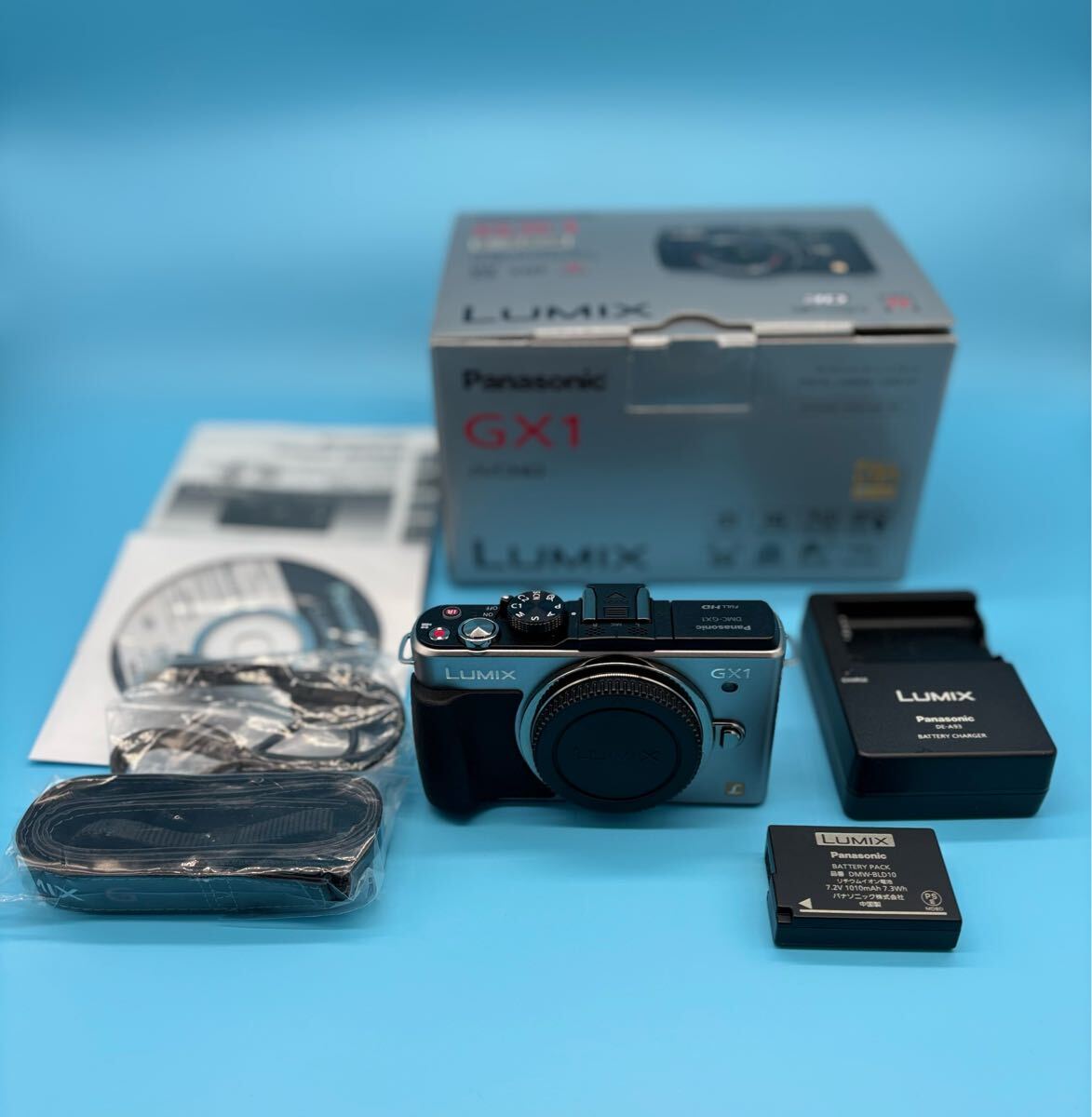 Yahoo!オークション - 【美品 使用感少な目】LUMIX GX1 DMC-GX1-S ボデ...