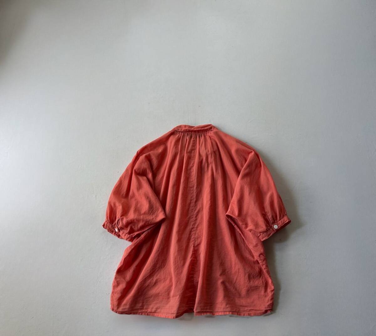 Yahoo!オークション - etre nne エトレンヌ 可愛いゆったりブラウス