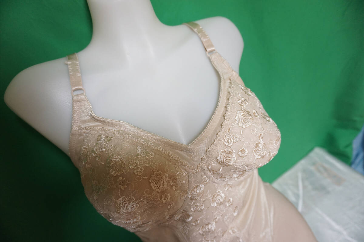 Yahoo!オークション - 5677 7月厳選 サブローザ ボディスーツC85LL ベ...